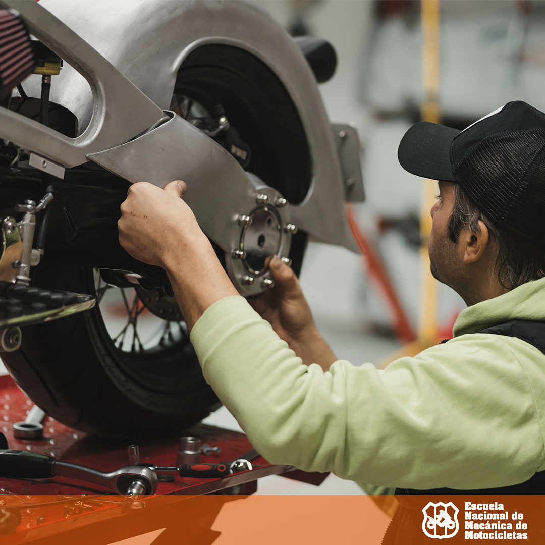 ¿Cuánto Gana un Mecánico de Motocicletas en México? | EMM